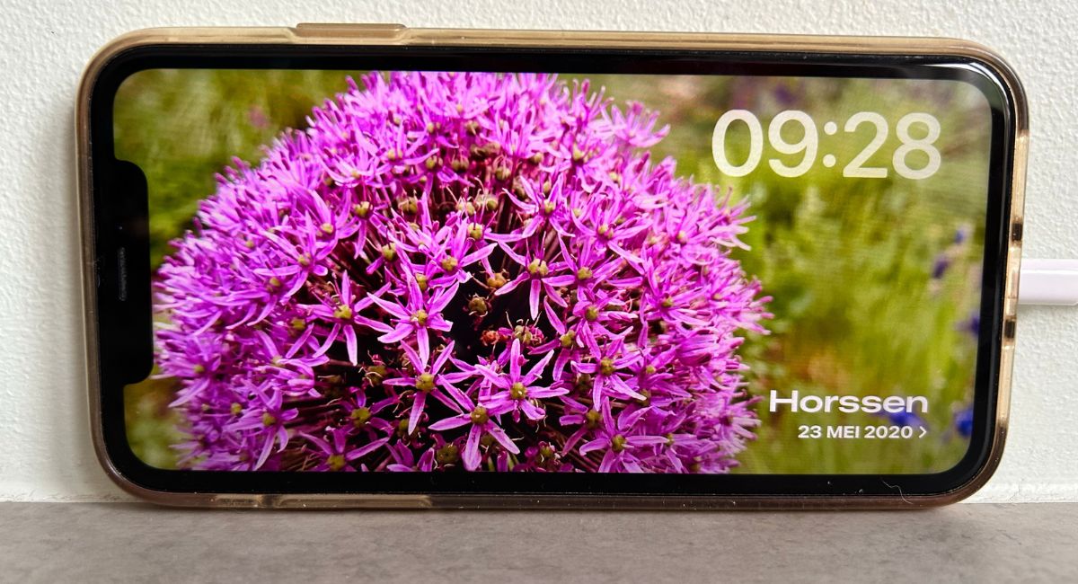 iOS 17 Stand-by maakt van je iPhone een slim klokje - iCreate